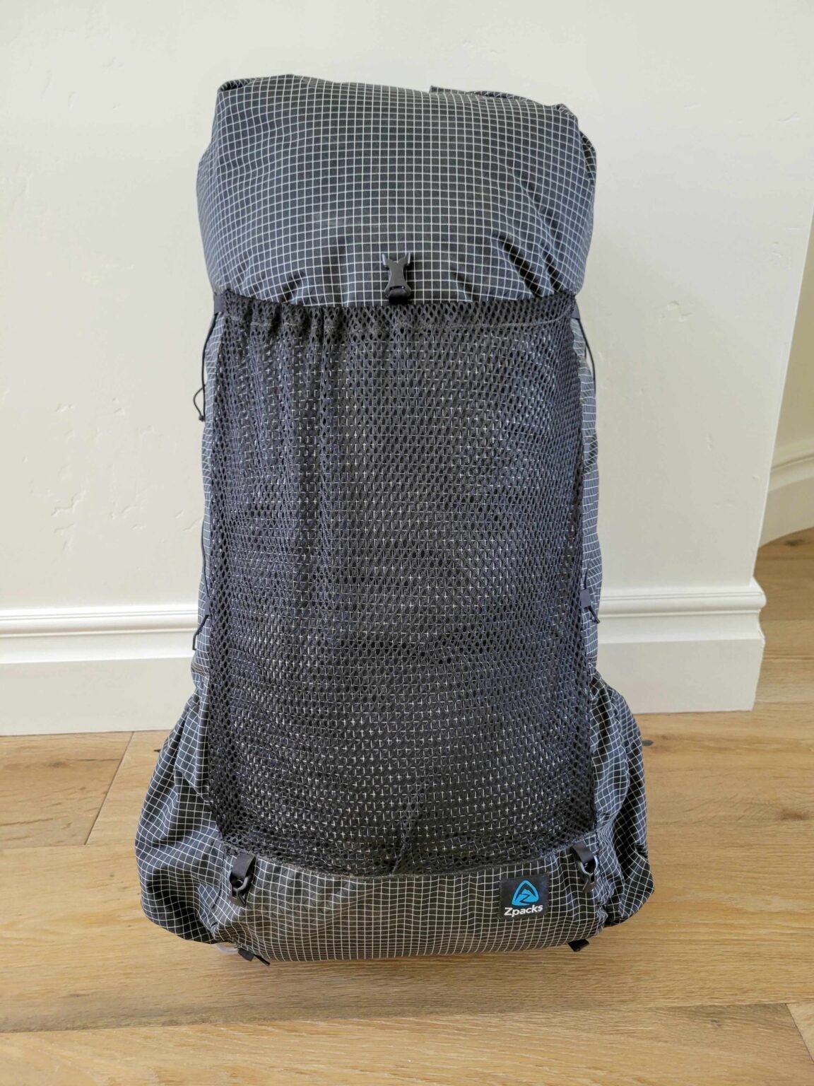 [WTS] Zpacks Arc Haul 60L Black Dyneema Ripstop, Torso: M, Belt: M, 24 ...