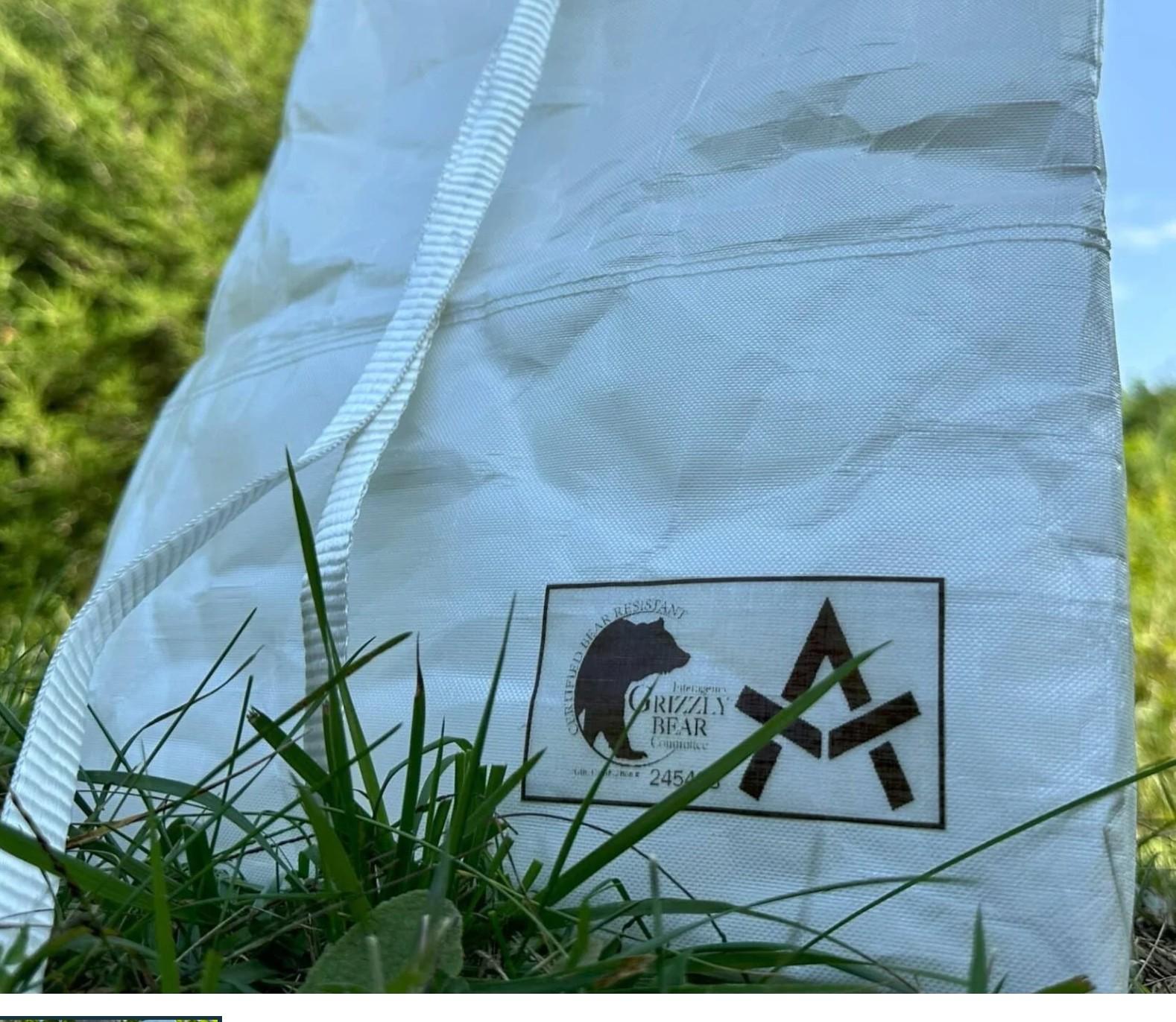 FS • OPEN • Ultralight Bear Locker: Grizzly Bear Resistant Bag 20 liter ...